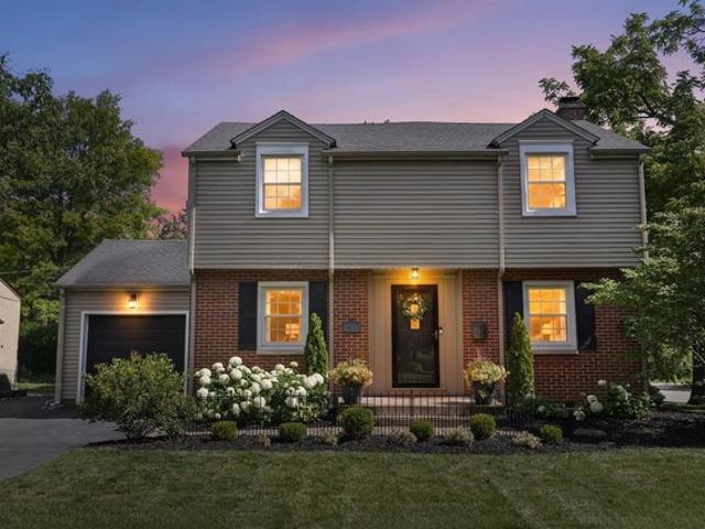1578 College Hill Dr, Upper Arlington, OH 43221