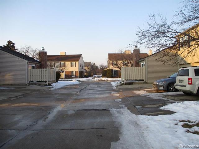 15792 Cambridge Drive