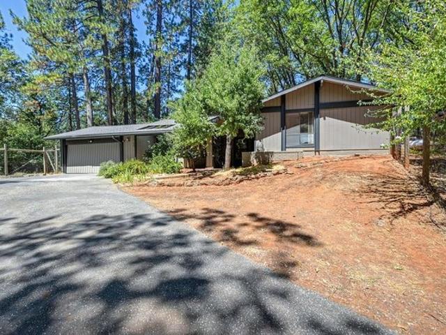 15798 Tippy Way, Grass Valley, CA 95949