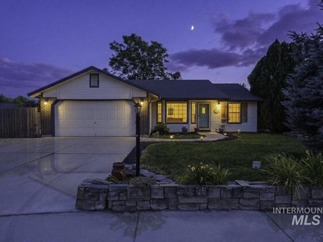 1579 E Oakridge Dr, Boise, ID 83716
