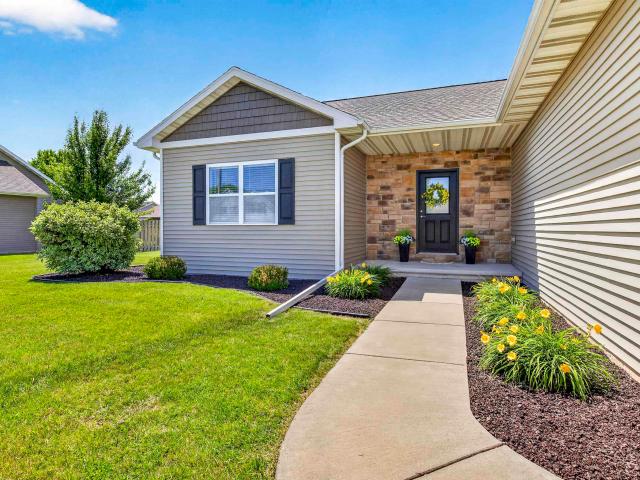 1579 lone oak drive
