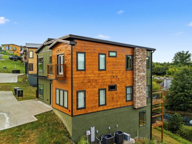 1579 Rainbow Ridge Way