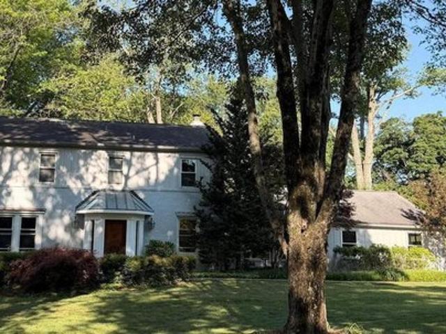 15704 Ancient Oak Dr, Gaithersburg, MD 20878