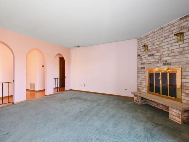 15704 Deerfield Court # 2N