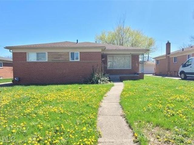 15705 Hilton St, Southfield, MI 48075