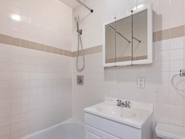 1570 prospect place 6