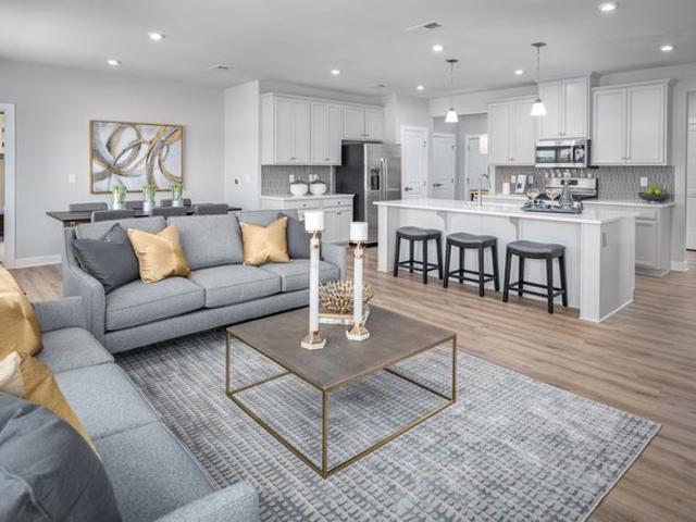 1570 River Heritage Blvd Apt 201, Dumfries, VA 22026
