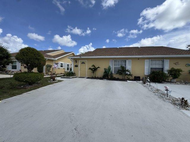 1570 Royal Forest Ct, West Palm Beach, FL 33406