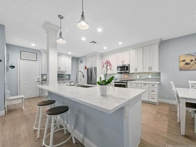 1570 Se Sheffield Terrace 102, Stuart, FL