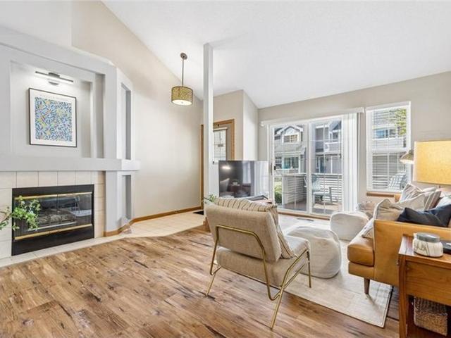 1570 th Ave N Unit B, Plymouth, MN 55447