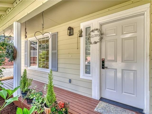 1570 th Ave NW, Gig Harbor, WA 98332