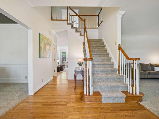 1570 Woodberry Ct