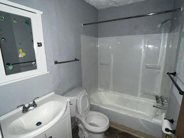 1570 Woodman Dr 1 Bedroom Apartment for Rent at 1570 Woodman Dr, Dayton, OH 45432 Eastmont