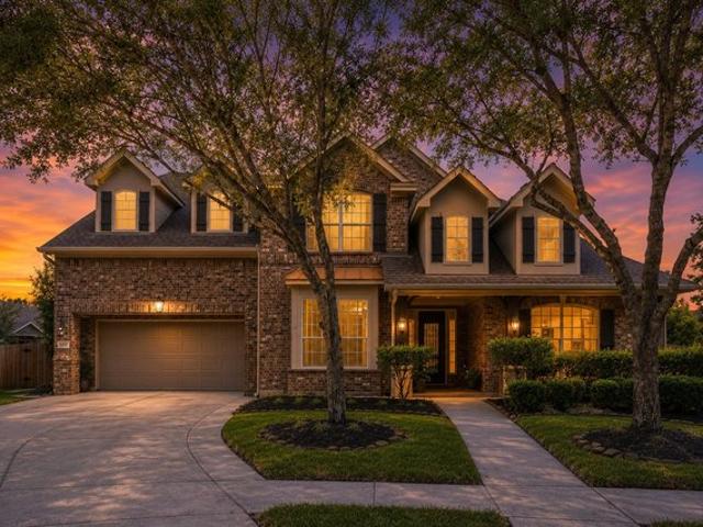15711 Sandy Falls Ct, Houston, TX 77044