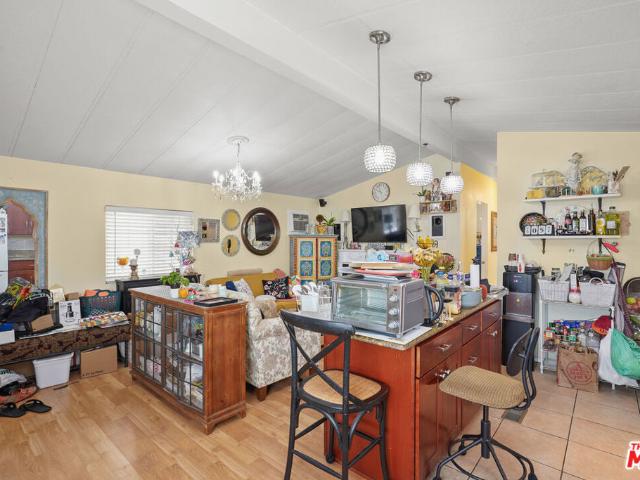 15717 Woodruff Avenue 36