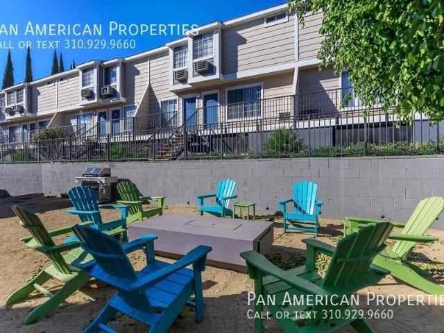 15716 Saticoy St, 1 bed, 1 full bath