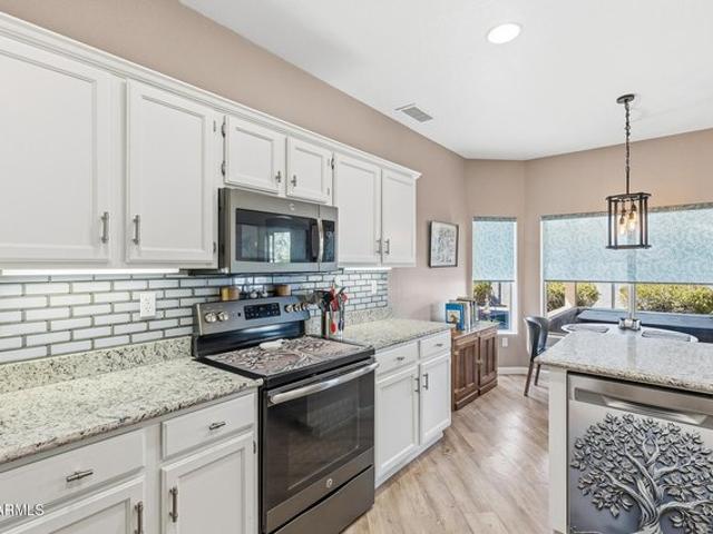 15718 W Greystone Dr, Sun City West, AZ 85375