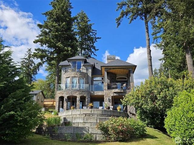15718 Scenic Shores Dr SE, Yelm, WA 98597