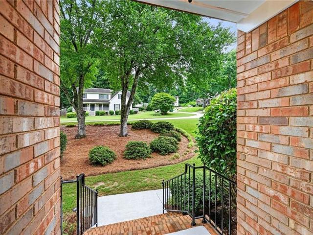 1571 Ashwood Way