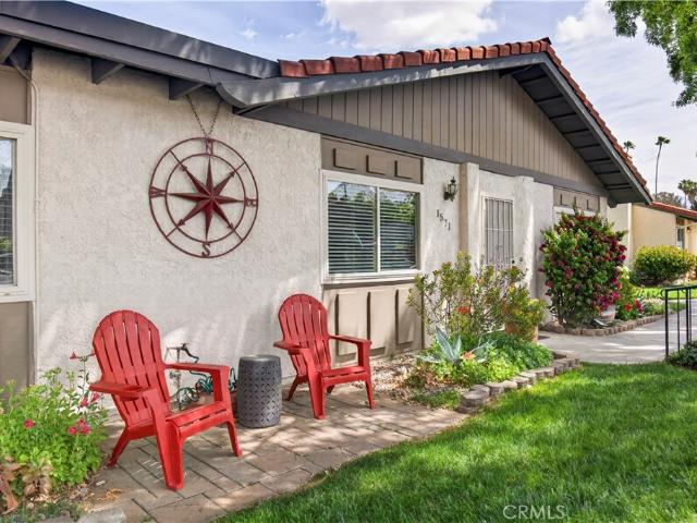 1571 Christopher Lane