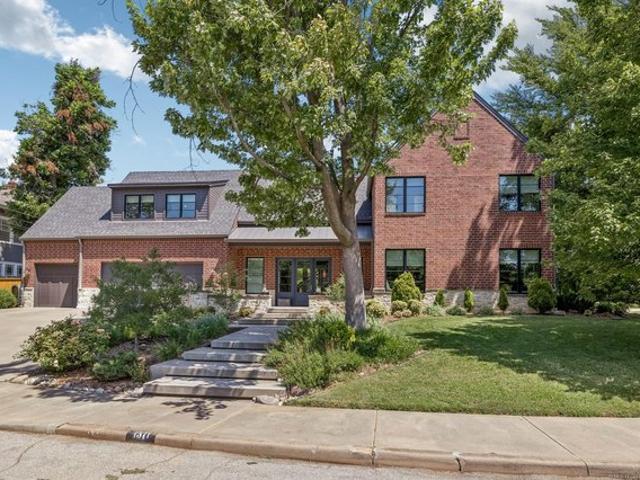 1571 E 22nd Pl, Tulsa, OK 74114