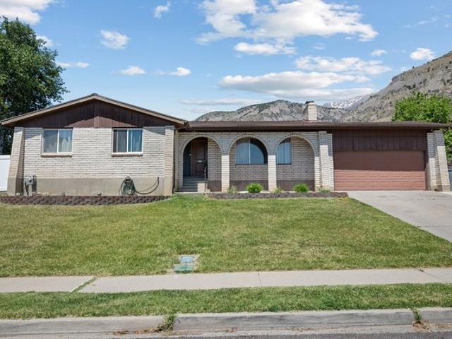 1571 E Cherokee Dr S, Pleasant Grove, UT 84062