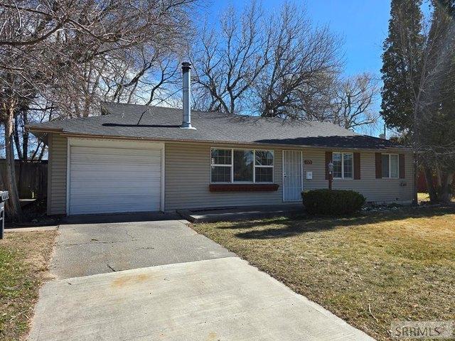 1571 Stanger Dr, Idaho Falls, ID 83404
