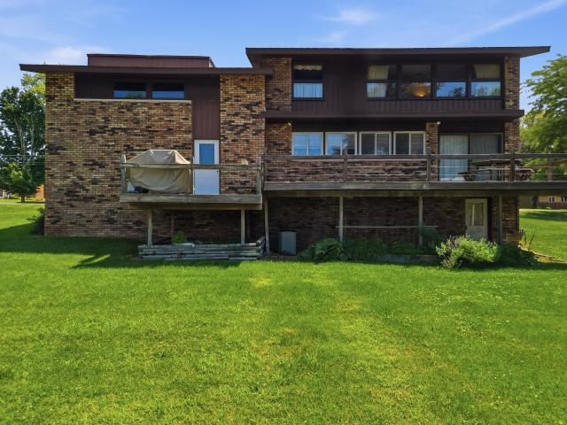 15721 Lakeside Drive