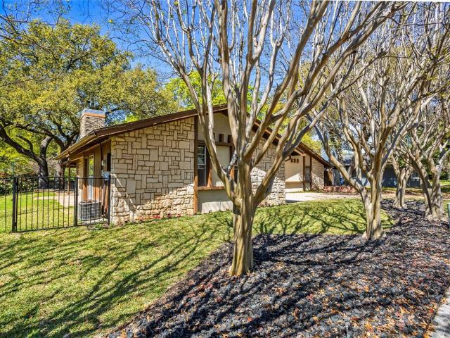15721 Mapleview Circle
