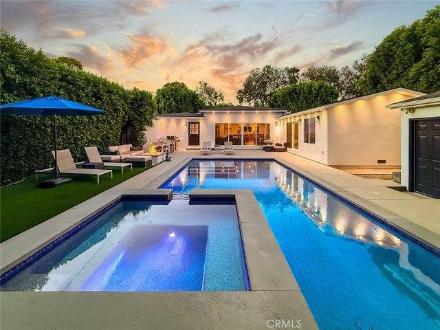 15722 Magnolia Blvd, Encino, CA 91436
