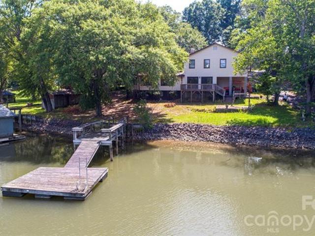 15722 Rhinehill Rd, Charlotte, NC 28278