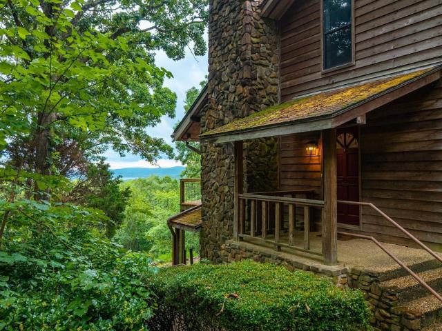 15724 Wilson Lateral Road