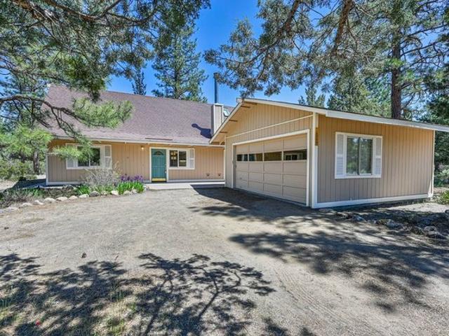 15724 Lake Shore Dr, Weed, CA 96094