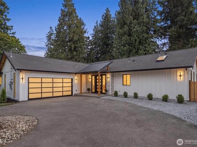 15729 Larch Way, Lynnwood, WA 98087