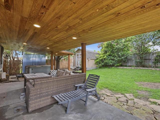 1572 Chivalry Lane