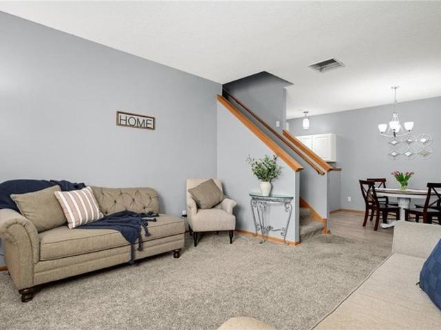 1572 Countryside Dr, Shakopee, MN 55379