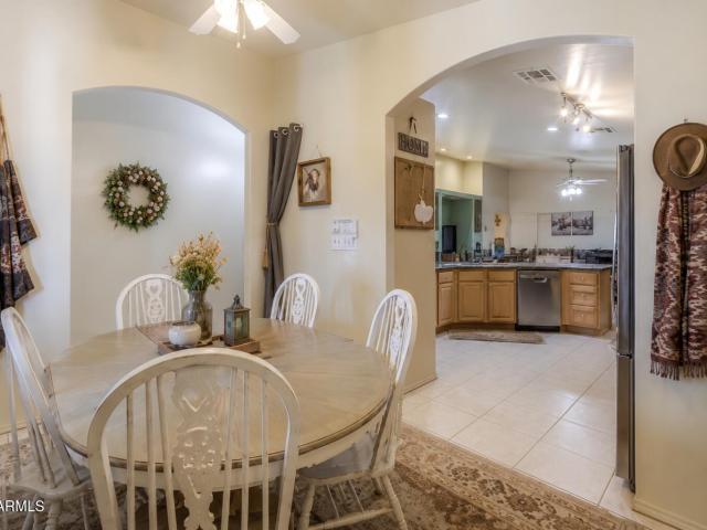 1572 W MARY K Drive