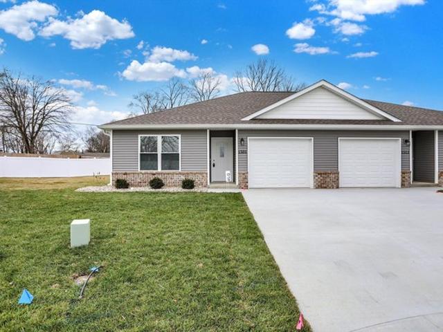 1572 W Paula Dr, Columbus, IN 47201