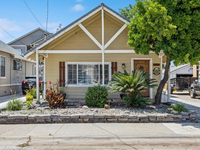 1572 53rd St, Sacramento, CA 95819 | Compass