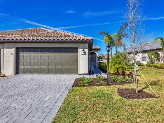 15733 Sunny Day Dr, Bradenton, FL 34211