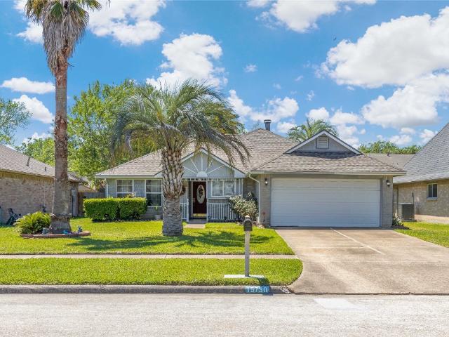 15730 Castorglen Dr, Houston, TX 77598 | Compass