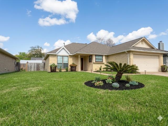 15731 Castorglen Dr, Houston, TX 77598 | MLS #31566