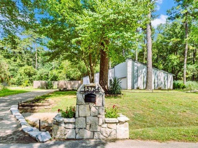 15734 Corinthian Way, Willis, TX 77318