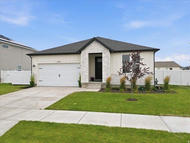 1573 E Lynx Ln, Eagle Mountain, UT 84005