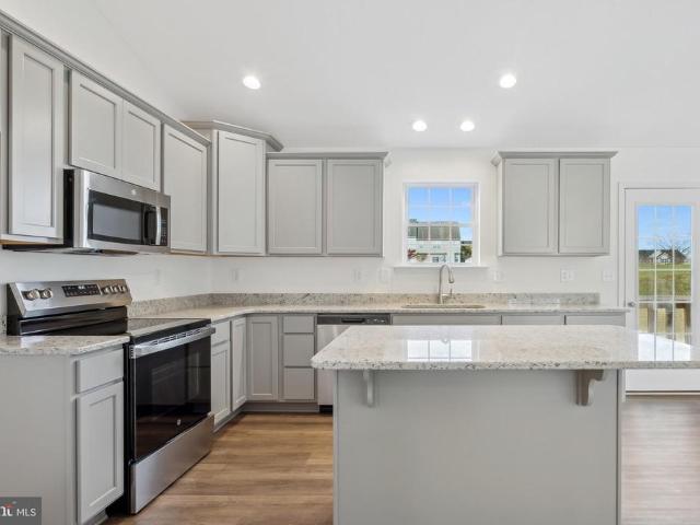 1573 Falcon Lane # 201