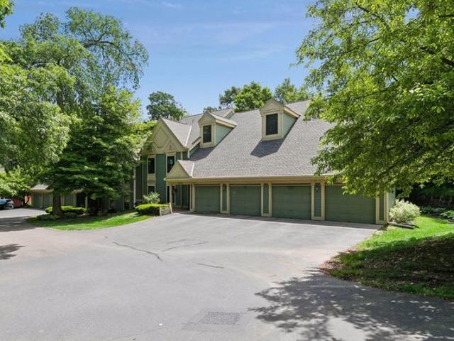 1573 th Ave N Apt B, Plymouth, MN 55447