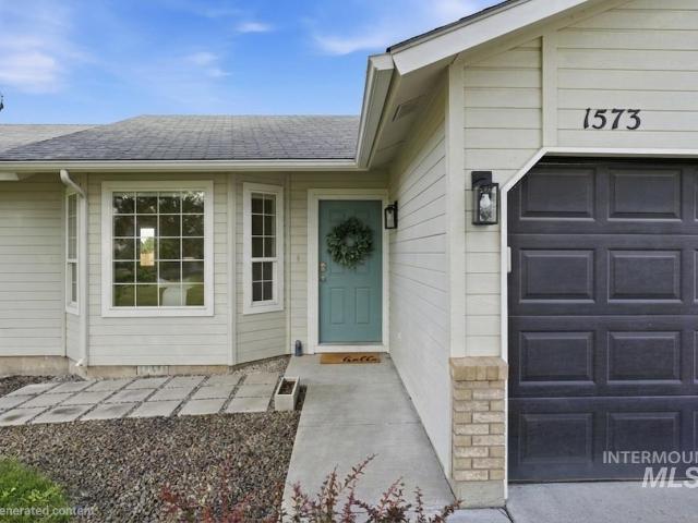1573 W Hayfield Ct
