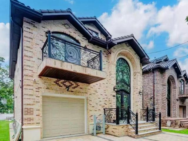 157 49 Rose Avenue | Compass