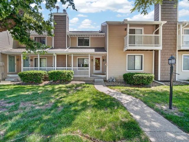 157 52nd St, West Des Moines, IA 50265