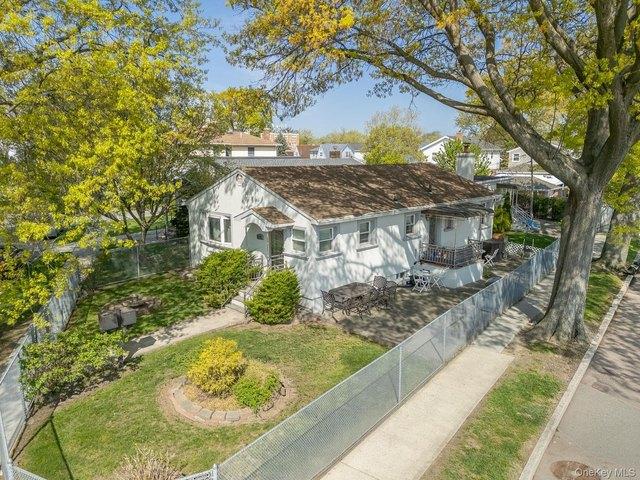 157 5 th Ave, Whitestone, NY 11357